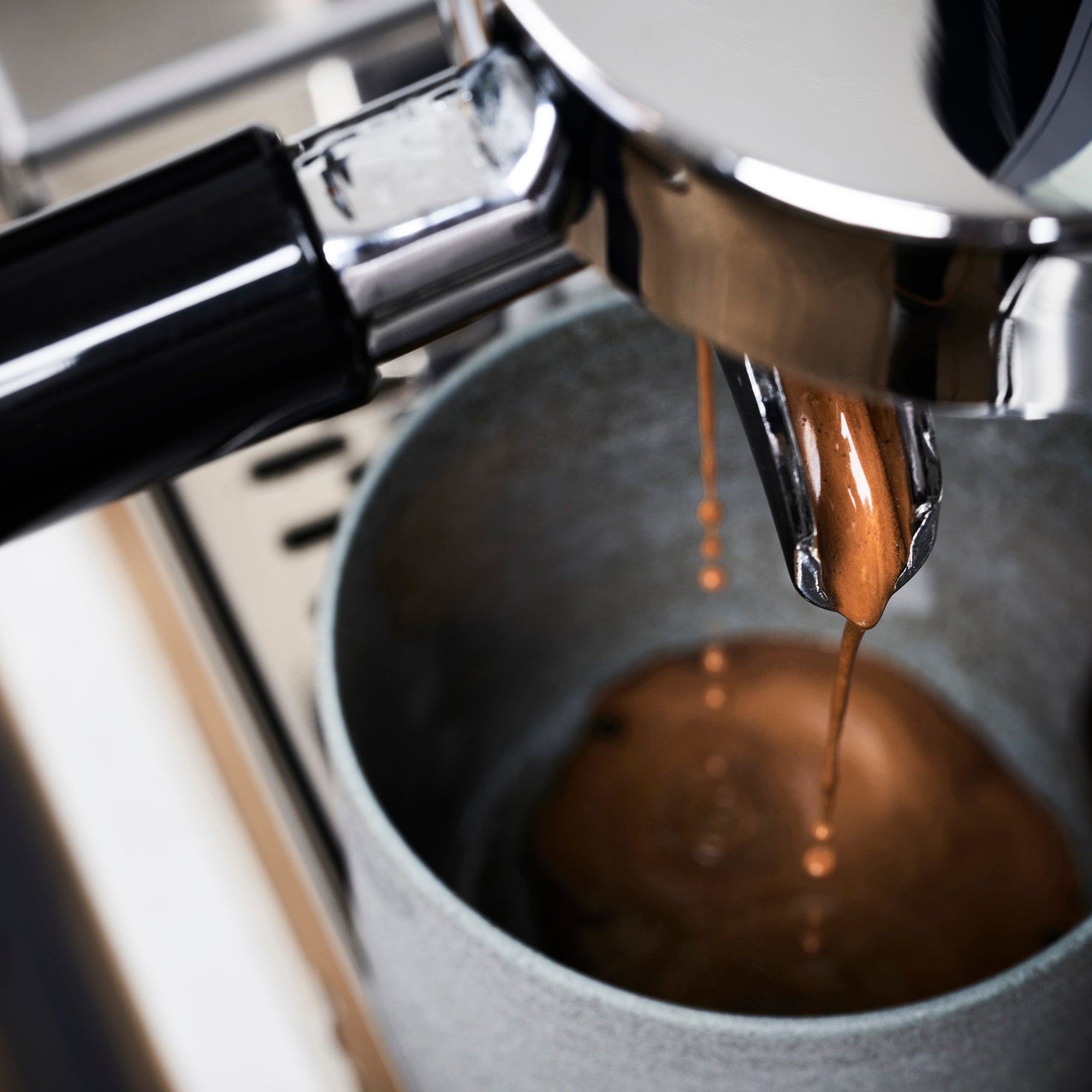 How To Make Café Quality Coffee At Home | Emme Mac Black